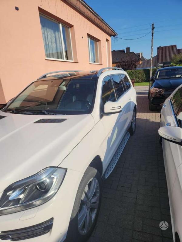 Balts Mercedes-Benz GL 450 2014 Tauragė, ar dzinēja tilpumu 4.66 L un nobraukumu 190 tūkst. km par 19000 €, foto 2 vietnē AUTOMOTO.COM.LV