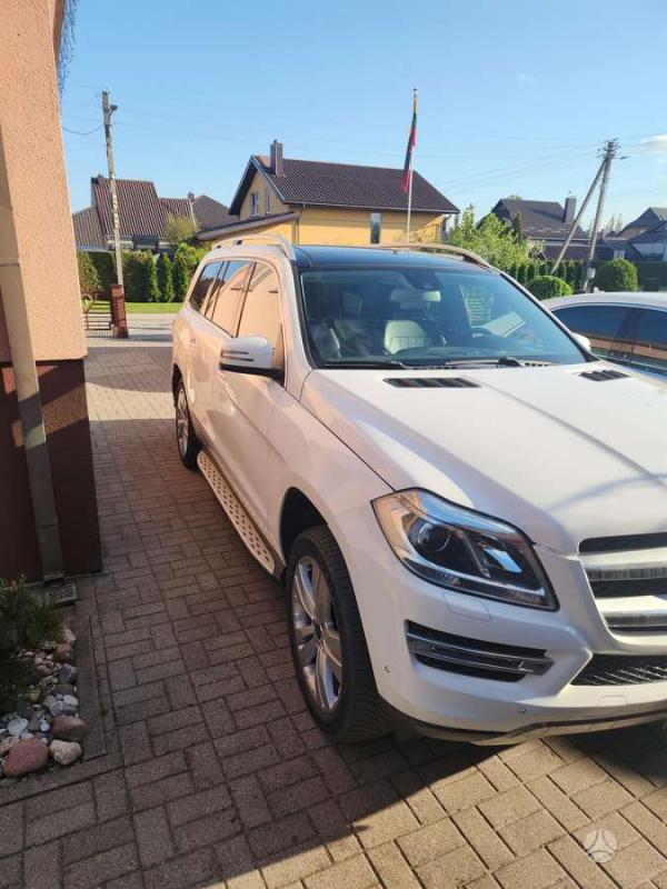 Balts Mercedes-Benz GL 450 2014 Tauragė, ar dzinēja tilpumu 4.66 L un nobraukumu 190 tūkst. km par 19000 €, foto 3 vietnē AUTOMOTO.COM.LV