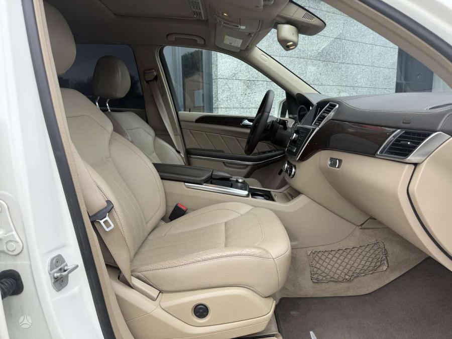 Balts Mercedes-Benz GL 450 2014 Klaipėda, ar dzinēja tilpumu 4.66 L un nobraukumu 230 tūkst. km par 13900 €, foto 14 vietnē AUTOMOTO.COM.LV