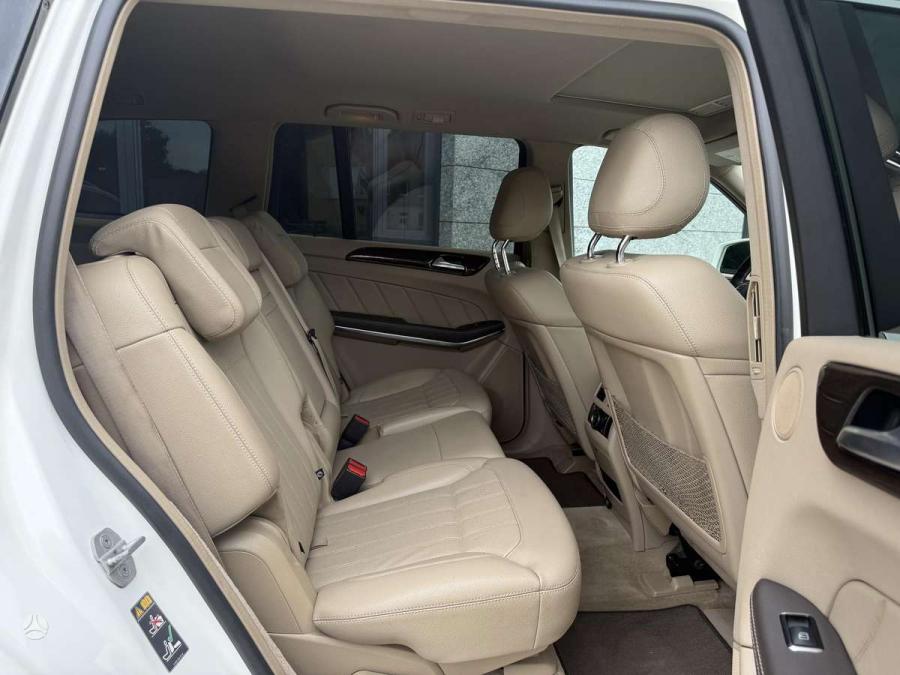 Balts Mercedes-Benz GL 450 2014 Klaipėda, ar dzinēja tilpumu 4.66 L un nobraukumu 230 tūkst. km par 13900 €, foto 16 vietnē AUTOMOTO.COM.LV