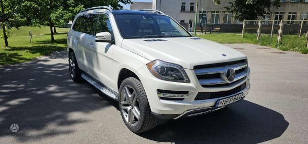 Balts Mercedes-Benz GL 450 2014 Raseiniai, ar dzinēja tilpumu 4.60 L un nobraukumu 270 tūkst. km par 16000 €, foto 3 vietnē AUTOMOTO.COM.LV