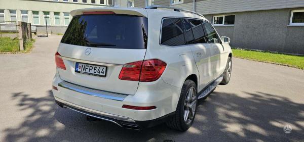 Balts Mercedes-Benz GL 450 2014 Raseiniai, ar dzinēja tilpumu 4.60 L un nobraukumu 270 tūkst. km par 16000 €, foto 5 vietnē AUTOMOTO.COM.LV