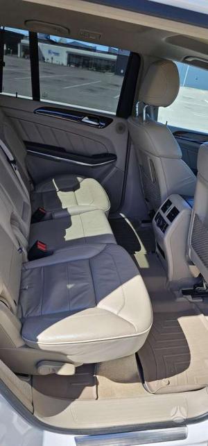 Balts Mercedes-Benz GL 450 2014 Raseiniai, ar dzinēja tilpumu 4.60 L un nobraukumu 270 tūkst. km par 16000 €, foto 14 vietnē AUTOMOTO.COM.LV