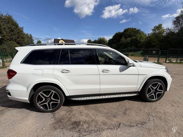Mercedes-Benz GL 450 2014 Viļņa vietnē Balts Mercedes-Benz GL 450 2014 Viļņa, ar dzinēja tilpumu 4.66 L un nobraukumu 212 tūkst. km par 16000 €, foto 6 vietnē AUTOMOTO.COM.LV