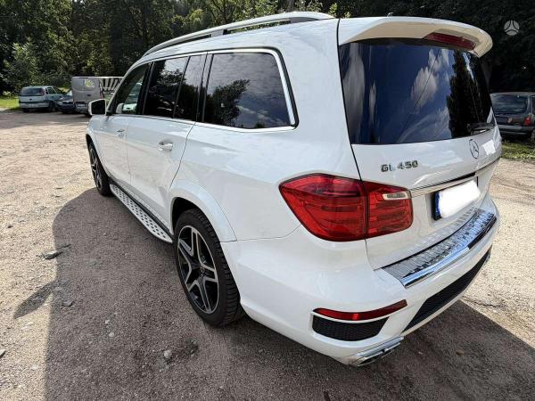 Mercedes-Benz GL 450 2014 Viļņa vietnē Balts Mercedes-Benz GL 450 2014 Viļņa, ar dzinēja tilpumu 4.66 L un nobraukumu 212 tūkst. km par 16000 €, foto 8 vietnē AUTOMOTO.COM.LV