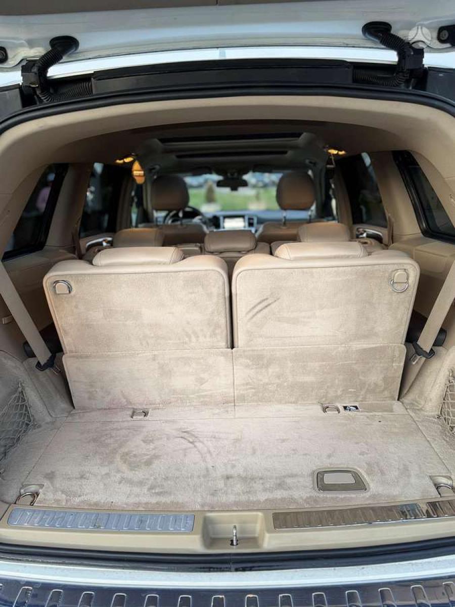 White Mercedes-Benz GL 450 2014 in Vilnius, with an engine capacity of 4.50 L and mileage of 211 thousand km for 14999 €, photo 13 on AUTOMOTO.COM.LV