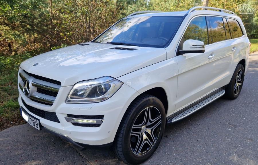 Balts Mercedes-Benz GL 450 2015 Kauņa, ar dzinēja tilpumu 3.00 L un nobraukumu 184 tūkst. km par 17700 €, foto 1 vietnē AUTOMOTO.COM.LV