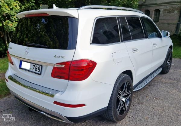 White Mercedes-Benz GL 450 2015 in Kaunas, with an engine capacity of 3.00 L and mileage of 184 thousand km for 17700 €, photo 2 on AUTOMOTO.COM.LV