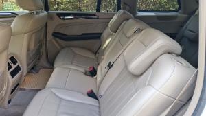 White Mercedes-Benz GL 450 2015 in Kaunas, with an engine capacity of 3.00 L and mileage of 184 thousand km for 17700 €, photo 12 on AUTOMOTO.COM.LV