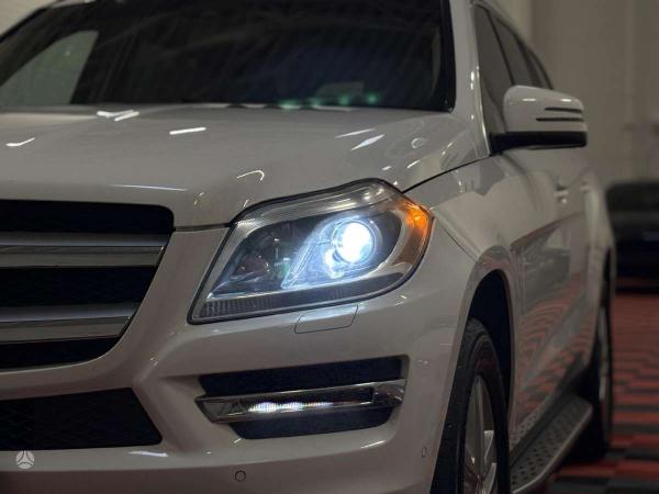 Balts Mercedes-Benz GL 450 2015 Viļņa, ar dzinēja tilpumu 3.00 L un nobraukumu 205 tūkst. km par 17000 €, foto 8 vietnē AUTOMOTO.COM.LV