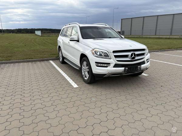 Balts Mercedes-Benz GL 450 2015 Viļņa, ar dzinēja tilpumu 3.00 L un nobraukumu 205 tūkst. km par 15500 €, foto 6 vietnē AUTOMOTO.COM.LV