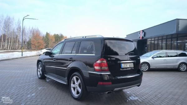 Melns Mercedes-Benz gl-500 2007 Klaipėda, ar dzinēja tilpumu 5.50 L un nobraukumu 357 tūkst. km par 4999 €, foto 3 vietnē AUTOMOTO.COM.LV