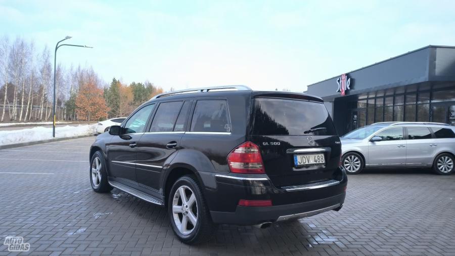 Melns Mercedes-Benz gl-500 2007 Klaipėda, ar dzinēja tilpumu 5.50 L un nobraukumu 357 tūkst. km par 4999 €, foto 3 vietnē AUTOMOTO.COM.LV