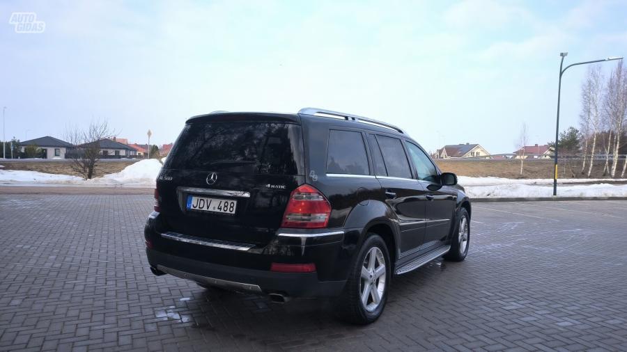 Melns Mercedes-Benz gl-500 2007 Klaipėda, ar dzinēja tilpumu 5.50 L un nobraukumu 357 tūkst. km par 4999 €, foto 4 vietnē AUTOMOTO.COM.LV