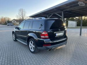 Black Mercedes-Benz gl-500 2007 in Klaipeda, with an engine capacity of 5.50 L and mileage of 360 thousand km for 4650 €, photo 6 on AUTOMOTO.COM.LV
