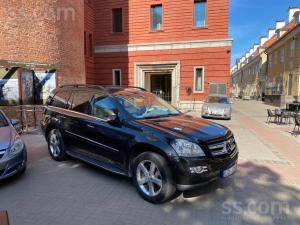 Черный Мерседес ГЛ 500 2007 в Рига, объемом двигателя 5.50 л и пробегом 320 тыс. км за 7600 €, фото 4 на AUTOMOTO.COM.LV