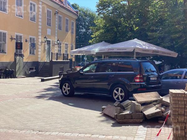 Черный Мерседес ГЛ 500 2007 в Рига, объемом двигателя 5.50 л и пробегом 320 тыс. км за 7600 €, фото 6 на AUTOMOTO.COM.LV