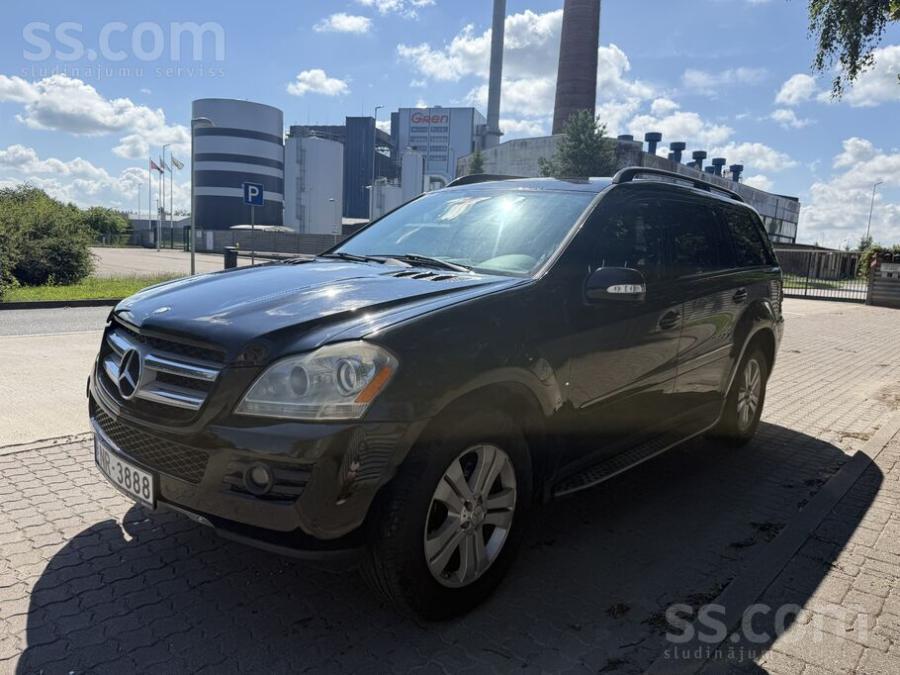 Melns Mercedes-Benz gl-500 2007 Jelgava, ar dzinēja tilpumu 4.70 L un nobraukumu 398 tūkst. km par 5900 €, foto 7 vietnē AUTOMOTO.COM.LV
