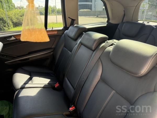 Melns Mercedes-Benz gl-500 2007 Jelgava, ar dzinēja tilpumu 4.70 L un nobraukumu 398 tūkst. km par 5900 €, foto 8 vietnē AUTOMOTO.COM.LV