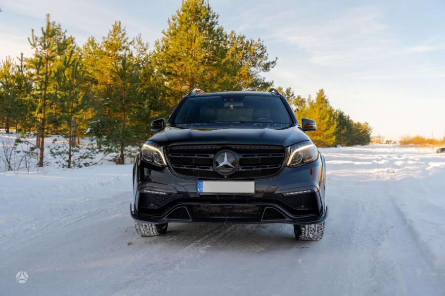Melns Mercedes-Benz gl-500 2013 Klaipėda, ar dzinēja tilpumu 4.66 L un nobraukumu 179 tūkst. km par 29990 €, foto 2 vietnē AUTOMOTO.COM.LV