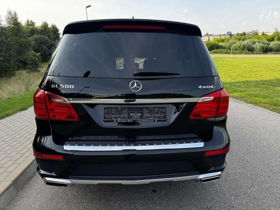 Black Mercedes-Benz gl-500 2015 in Vilnius, with an engine capacity of 4.66 L and mileage of 182 thousand km for 21999 €, photo 7 on AUTOMOTO.COM.LV