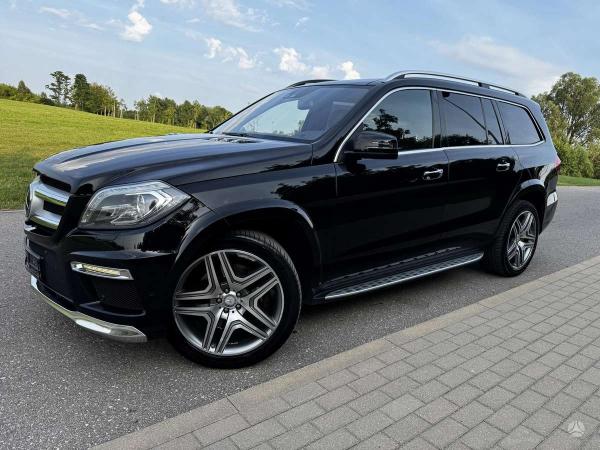 Black Mercedes-Benz gl-500 2015 in Vilnius, with an engine capacity of 4.66 L and mileage of 182 thousand km for 21999 €, photo 10 on AUTOMOTO.COM.LV