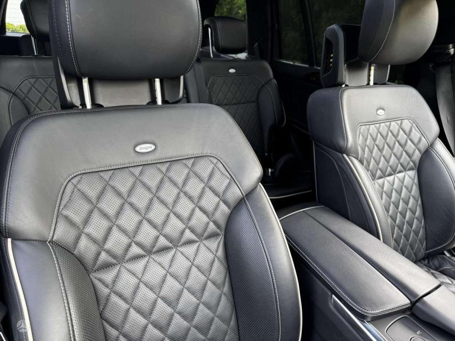 Black Mercedes-Benz gl-500 2015 in Vilnius, with an engine capacity of 4.66 L and mileage of 182 thousand km for 21999 €, photo 20 on AUTOMOTO.COM.LV