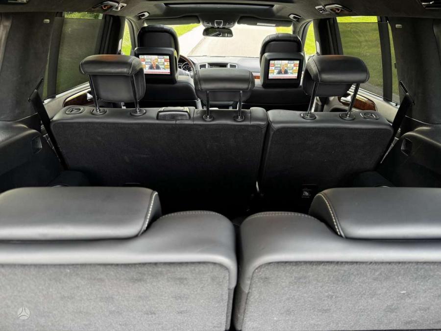 Black Mercedes-Benz gl-500 2015 in Vilnius, with an engine capacity of 4.66 L and mileage of 182 thousand km for 21999 €, photo 34 on AUTOMOTO.COM.LV