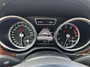 Black Mercedes-Benz gl-500 2015 in Vilnius, with an engine capacity of 4.66 L and mileage of 182 thousand km for 21999 €, photo 45 on AUTOMOTO.COM.LV