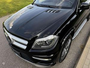 Melns Mercedes-Benz gl-500 2015 Viļņa, ar dzinēja tilpumu 4.66 L un nobraukumu 182 tūkst. km par 23900 €, foto 13 vietnē AUTOMOTO.COM.LV