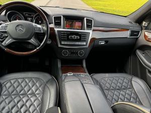 Melns Mercedes-Benz gl-500 2015 Viļņa, ar dzinēja tilpumu 4.66 L un nobraukumu 182 tūkst. km par 23900 €, foto 19 vietnē AUTOMOTO.COM.LV