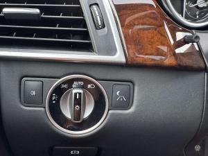 Melns Mercedes-Benz gl-500 2015 Viļņa, ar dzinēja tilpumu 4.66 L un nobraukumu 182 tūkst. km par 23900 €, foto 47 vietnē AUTOMOTO.COM.LV