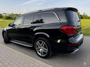 Black Mercedes-Benz gl-500 2015 in Vilnius, with an engine capacity of 4.70 L and mileage of 182 thousand km for 21900 €, photo 10 on AUTOMOTO.COM.LV