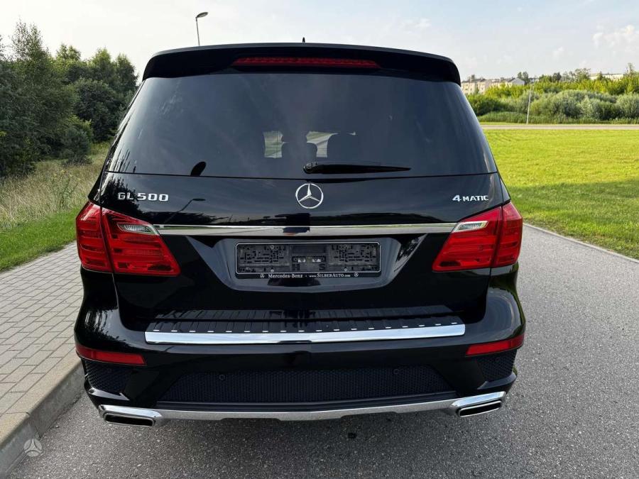 Melns Mercedes-Benz gl-500 2015 Viļņa, ar dzinēja tilpumu 4.70 L un nobraukumu 182 tūkst. km par 17500 €, foto 7 vietnē AUTOMOTO.COM.LV