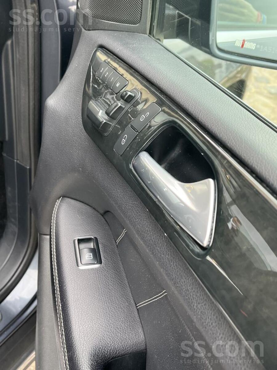 Серый Мерседес ГЛ 500 2015 в Рига, объемом двигателя 5.00 л и пробегом 338 тыс. км за 14500 €, фото 19 на AUTOMOTO.COM.LV
