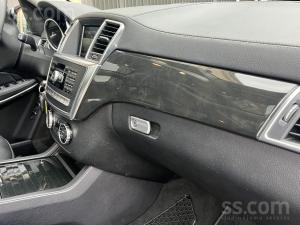 Серый Мерседес ГЛ 500 2015 в Рига, объемом двигателя 5.00 л и пробегом 338 тыс. км за 14500 €, фото 20 на AUTOMOTO.COM.LV
