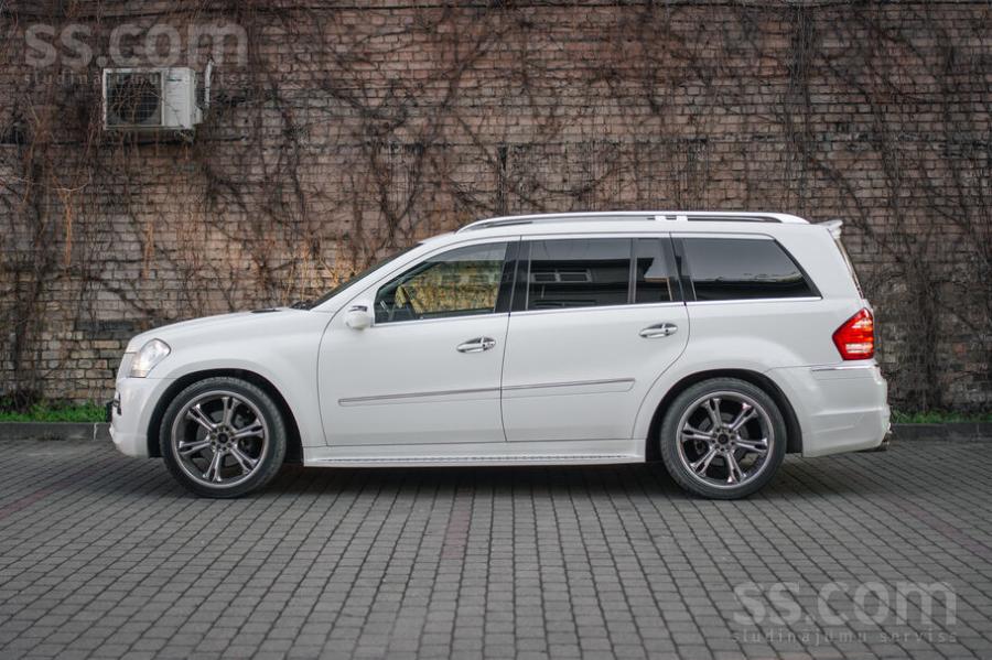 Белый Мерседес ГЛ 500 2010 в Рига, объемом двигателя 5.50 л и пробегом 162 тыс. км за 12777 €, фото 12 на AUTOMOTO.COM.LV
