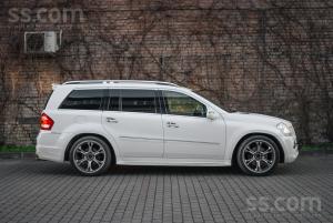 Белый Мерседес ГЛ 500 2010 в Рига, объемом двигателя 5.50 л и пробегом 162 тыс. км за 12777 €, фото 17 на AUTOMOTO.COM.LV