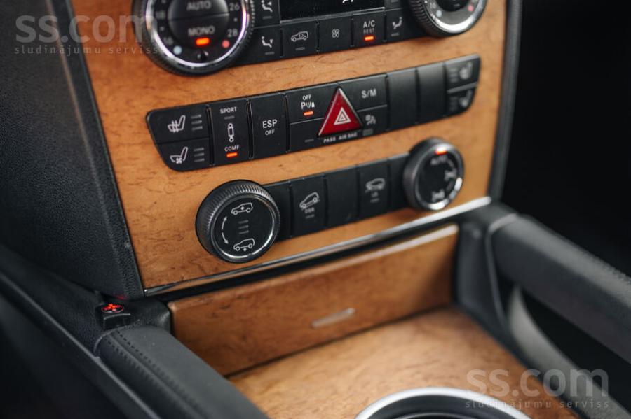 Белый Мерседес ГЛ 500 2010 в Рига, объемом двигателя 5.50 л и пробегом 162 тыс. км за 12777 €, фото 23 на AUTOMOTO.COM.LV