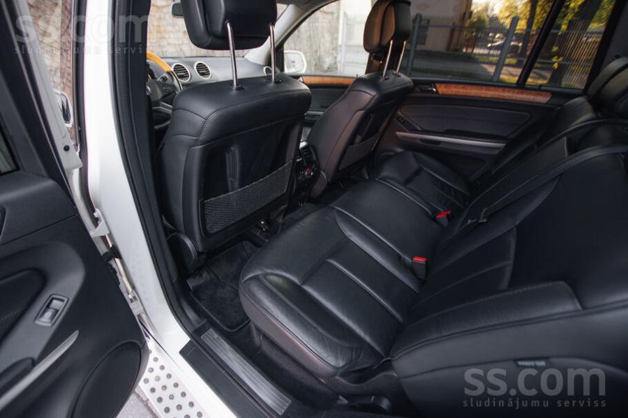 Белый Мерседес ГЛ 500 2010 в Рига, объемом двигателя 5.50 л и пробегом 162 тыс. км за 12777 €, фото 35 на AUTOMOTO.COM.LV