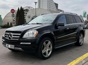 Melns Mercedes-Benz gl-550 2011 Viļņa, ar dzinēja tilpumu 5.50 L un nobraukumu 299 tūkst. km par 9999 €, foto 2 vietnē AUTOMOTO.COM.LV
