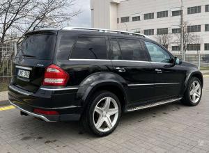 Melns Mercedes-Benz gl-550 2011 Viļņa, ar dzinēja tilpumu 5.50 L un nobraukumu 299 tūkst. km par 9999 €, foto 5 vietnē AUTOMOTO.COM.LV