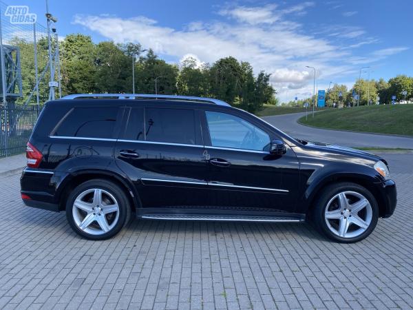 Black Mercedes-Benz gl-550 2011 in Jonava, with an engine capacity of 5.50 L and mileage of 386 thousand km for 8500 €, photo 2 on AUTOMOTO.COM.LV