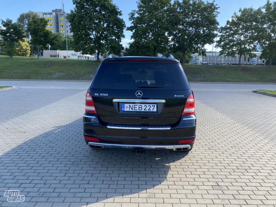 Melns Mercedes-Benz gl-550 2011 Jonava, ar dzinēja tilpumu 5.50 L un nobraukumu 386 tūkst. km par 8500 €, foto 6 vietnē AUTOMOTO.COM.LV