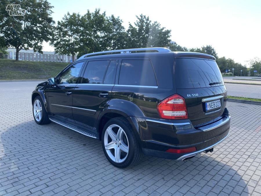 Melns Mercedes-Benz gl-550 2011 Jonava, ar dzinēja tilpumu 5.50 L un nobraukumu 386 tūkst. km par 8500 €, foto 7 vietnē AUTOMOTO.COM.LV