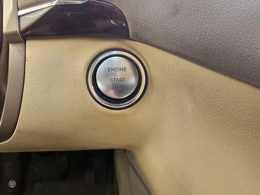 Black Mercedes-Benz gl-550 2011 in Panevezys, with an engine capacity of 5.46 L and mileage of 164 thousand km for 12900 €, photo 23 on AUTOMOTO.COM.LV