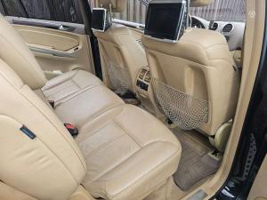 Black Mercedes-Benz gl-550 2011 in Panevezys, with an engine capacity of 5.46 L and mileage of 164 thousand km for 12900 €, photo 26 on AUTOMOTO.COM.LV