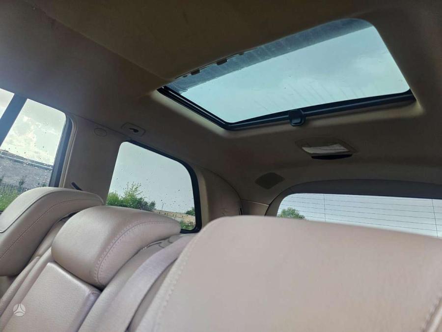 Black Mercedes-Benz gl-550 2011 in Panevezys, with an engine capacity of 5.46 L and mileage of 164 thousand km for 12900 €, photo 27 on AUTOMOTO.COM.LV