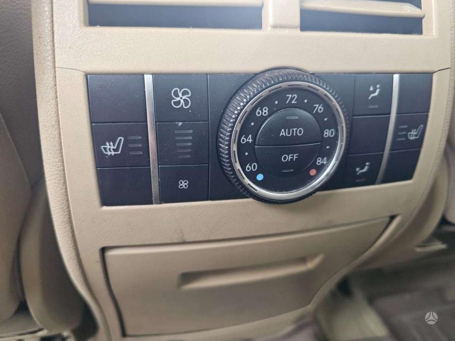 Black Mercedes-Benz gl-550 2011 in Panevezys, with an engine capacity of 5.46 L and mileage of 164 thousand km for 12900 €, photo 28 on AUTOMOTO.COM.LV