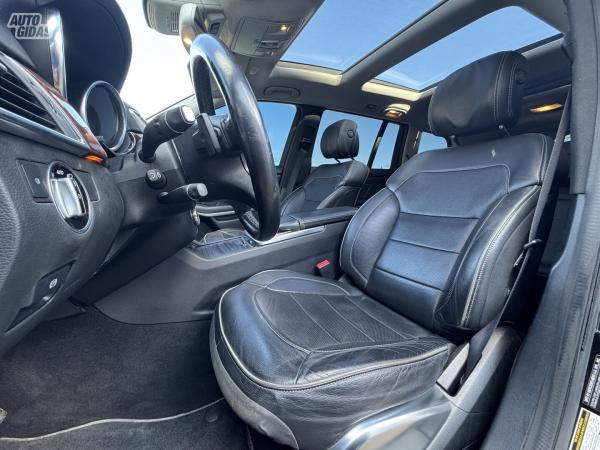 Melns Mercedes-Benz gl-550 2013 Kauņa, ar dzinēja tilpumu 4.70 L un nobraukumu 221 tūkst. km par 19500 €, foto 8 vietnē AUTOMOTO.COM.LV